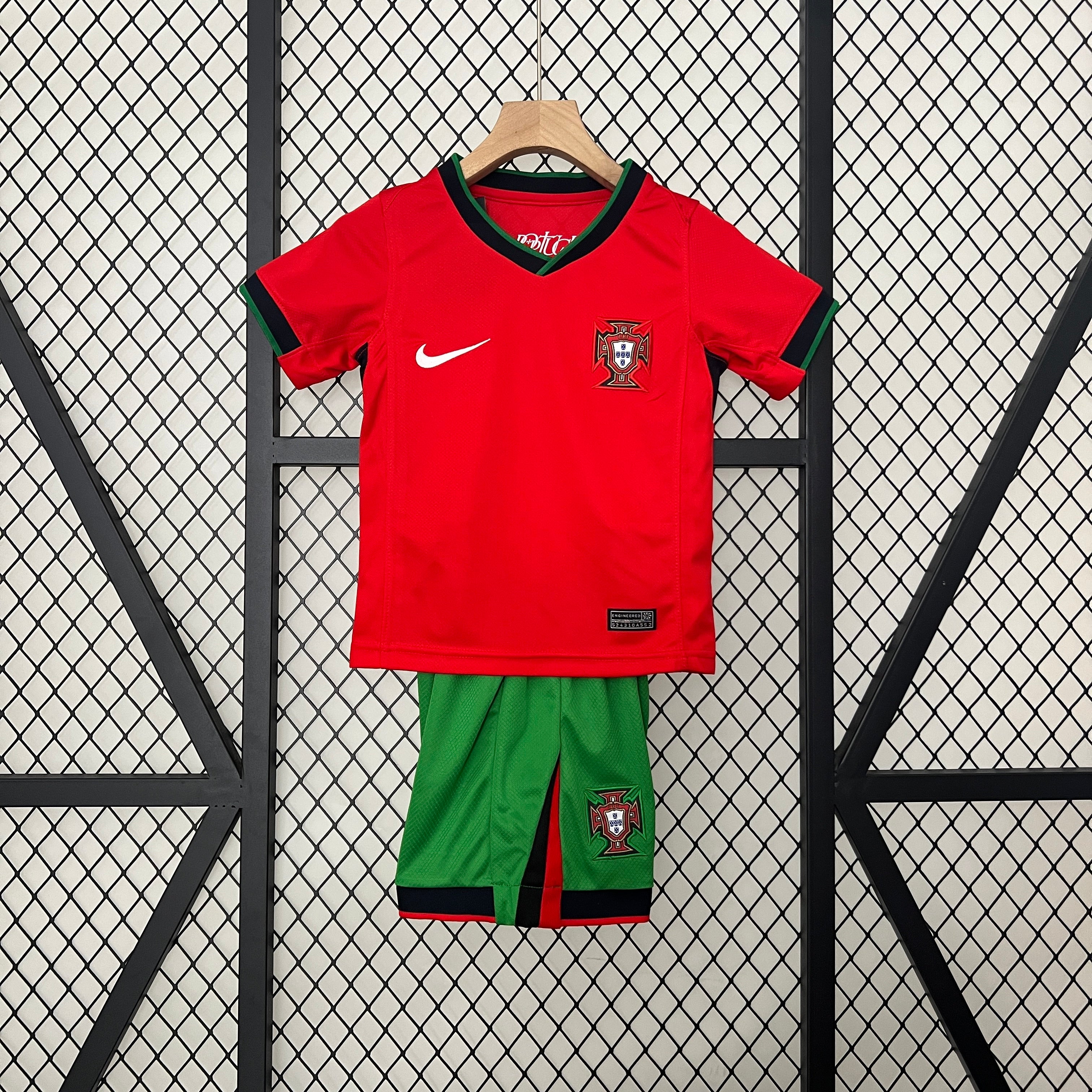 Kit Infantil Portugal Titular 24/25 – Boutique do Boleiro